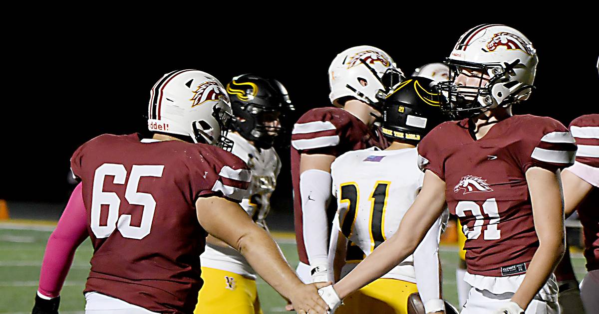 PCM football makes quick work of Vinton-Shellsburg on Senior Night ...