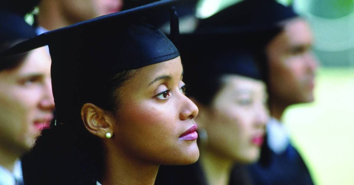 Graduation shuttle bus – Newton Daily News