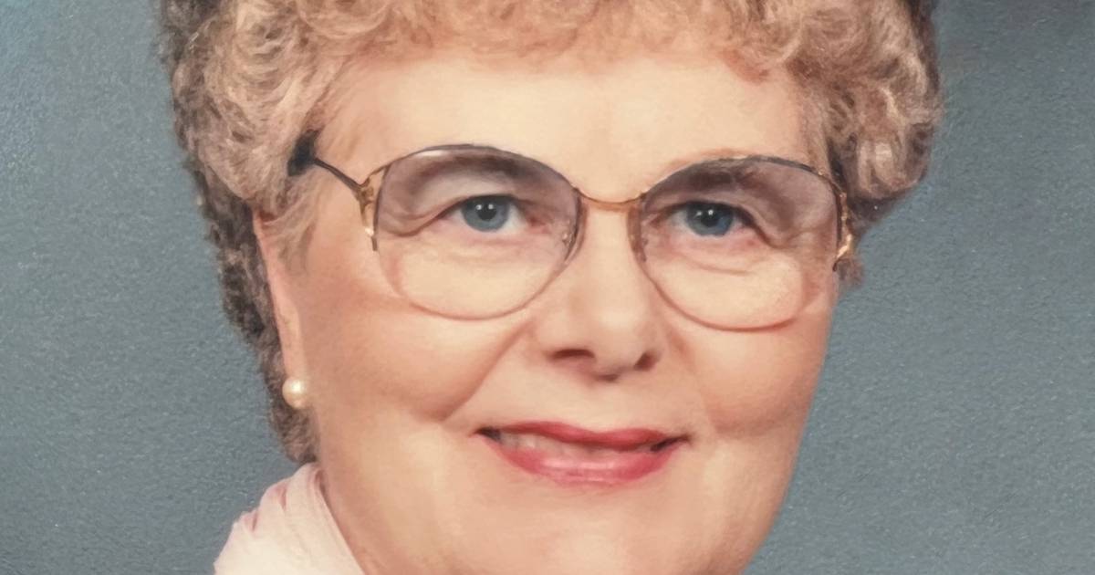 Ruth Sylvia Sharp – Newton Daily News