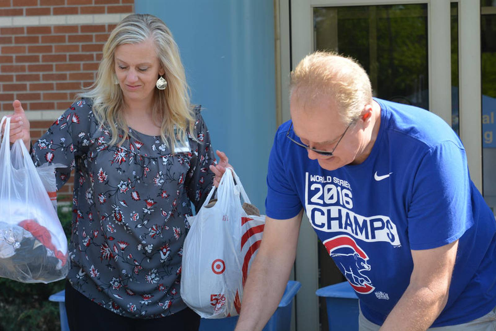 Skiff collects 200lbs of clothes with Neighbors Helping Neighbors ...