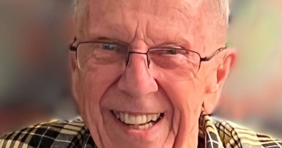 Robert E. Cass – Newton Daily News