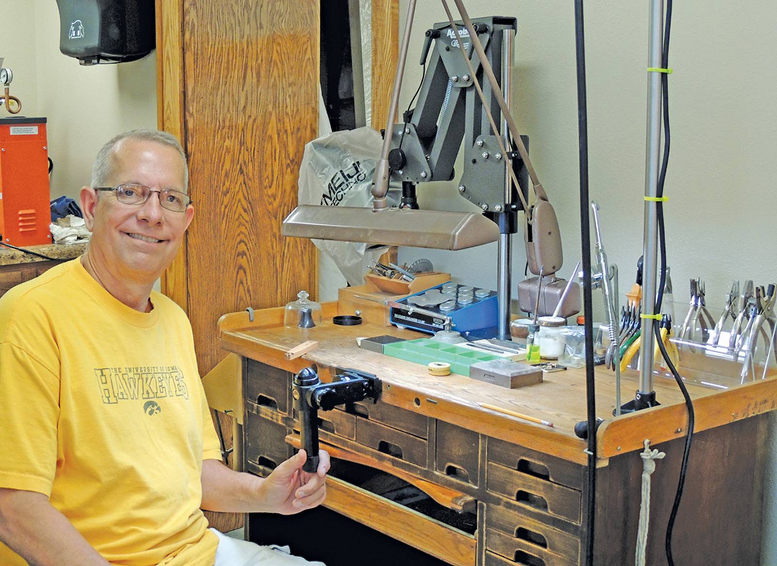 Local jeweler opening shop close to home – Newton Daily News