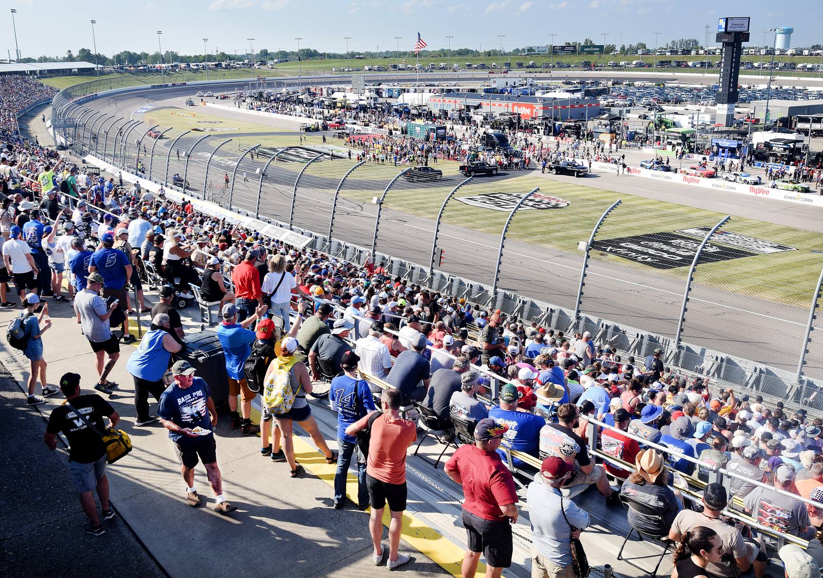 Photos: NASCAR Cup Series race at Iowa Speedway – Newton Daily News