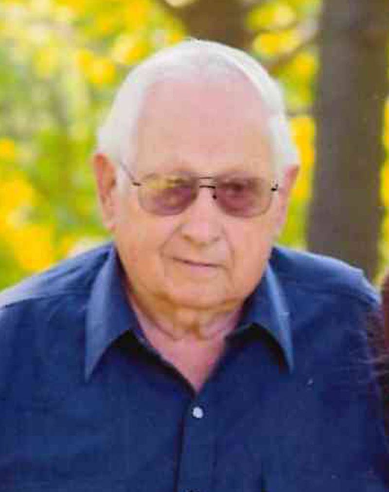 Wilbur Eugene Davis – Newton Daily News