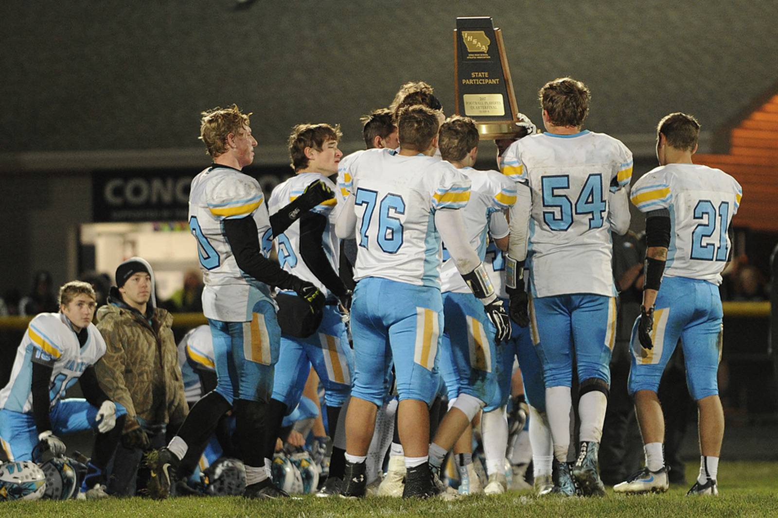 Third-ranked Pirates stymie eighth-ranked Hawks – Newton Daily News