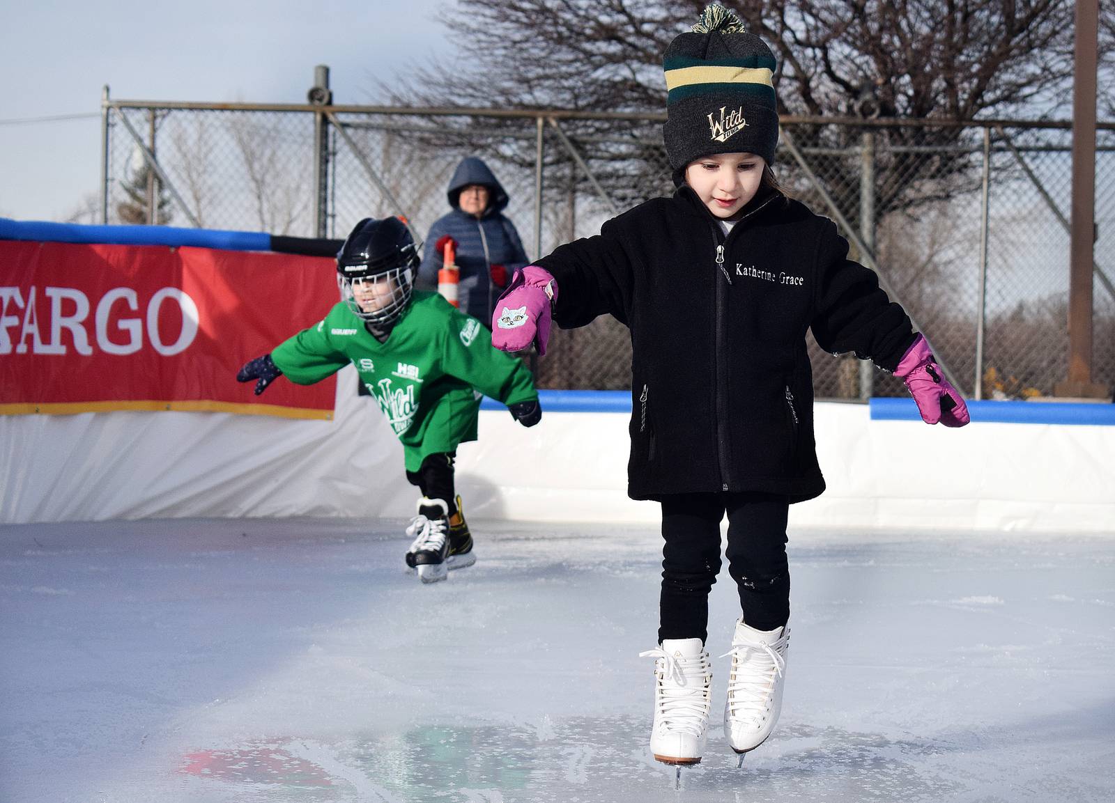 Iowa Wild, Wells Fargo construct free community ice rink in DMACC’s ...