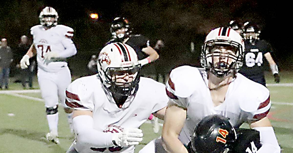 PCM football stays undefeated, routs IF-A – Newton Daily News