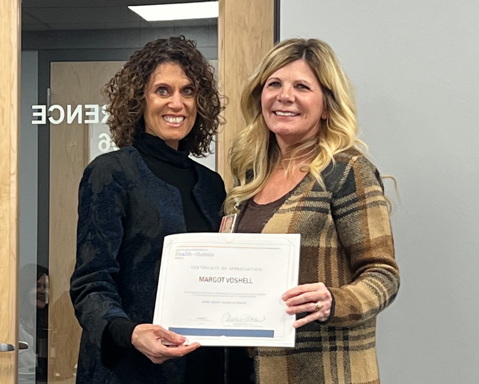 Voshell honored for board of health service – Newton Daily News