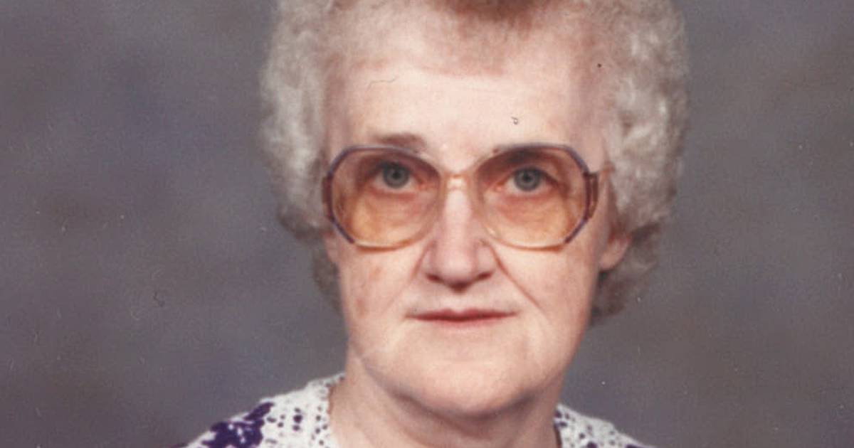 Violet Helen Van Maanen – Newton Daily News