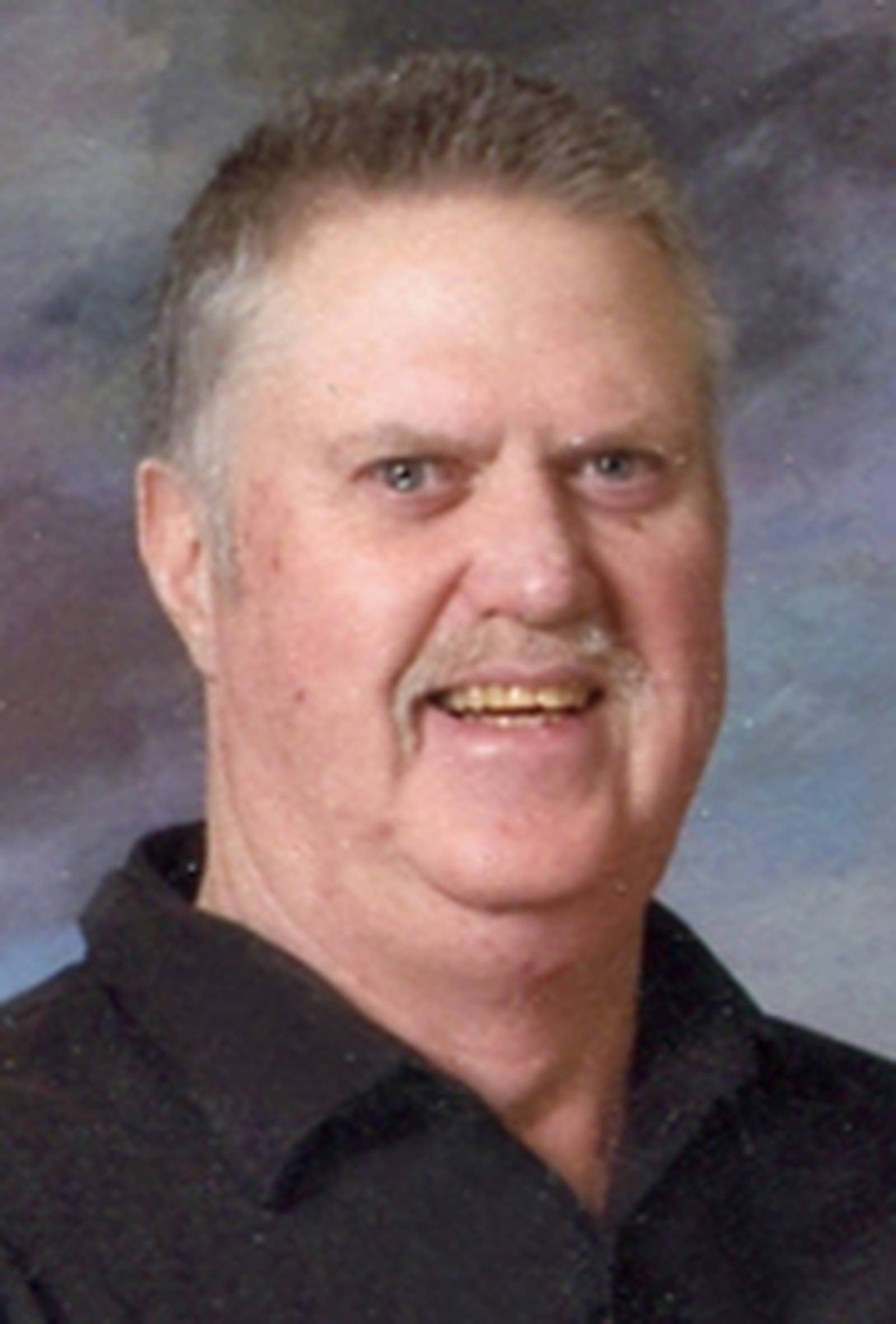 Dwight Pierce – Newton Daily News