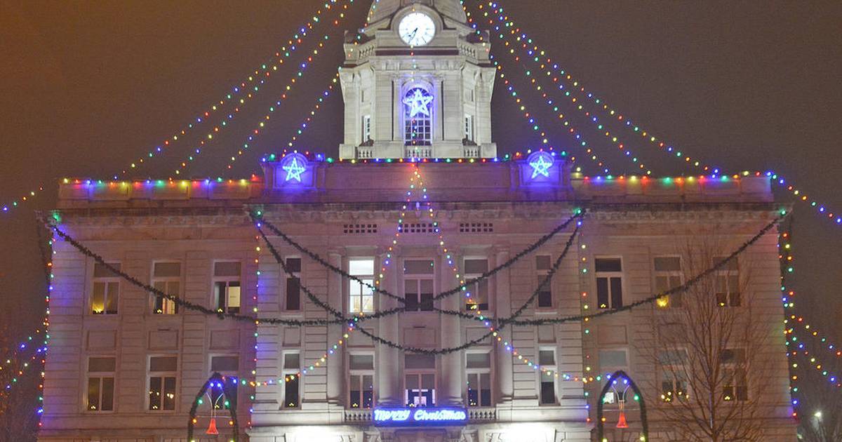 Courthouse Lighting puts Newton in a different light – Newton Daily News